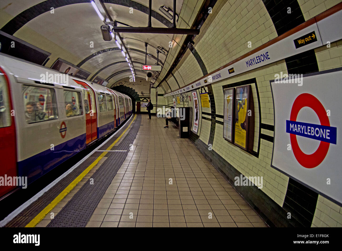 Bakerloo Line platform at Marylebone Underg round Station, London ...