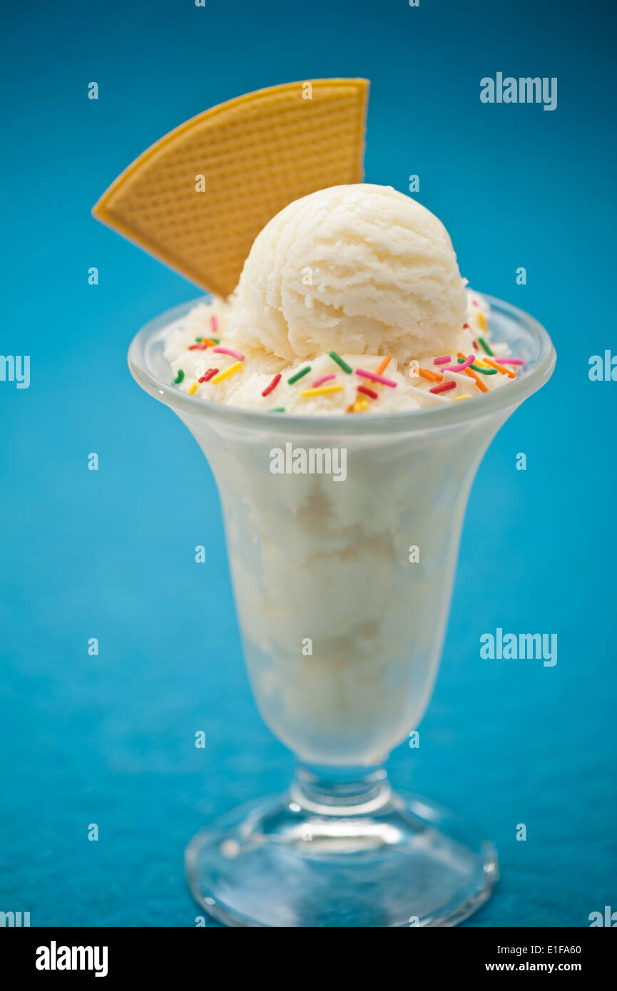 Vanilla ice cream in a tall glass Stock Photo - Alamy