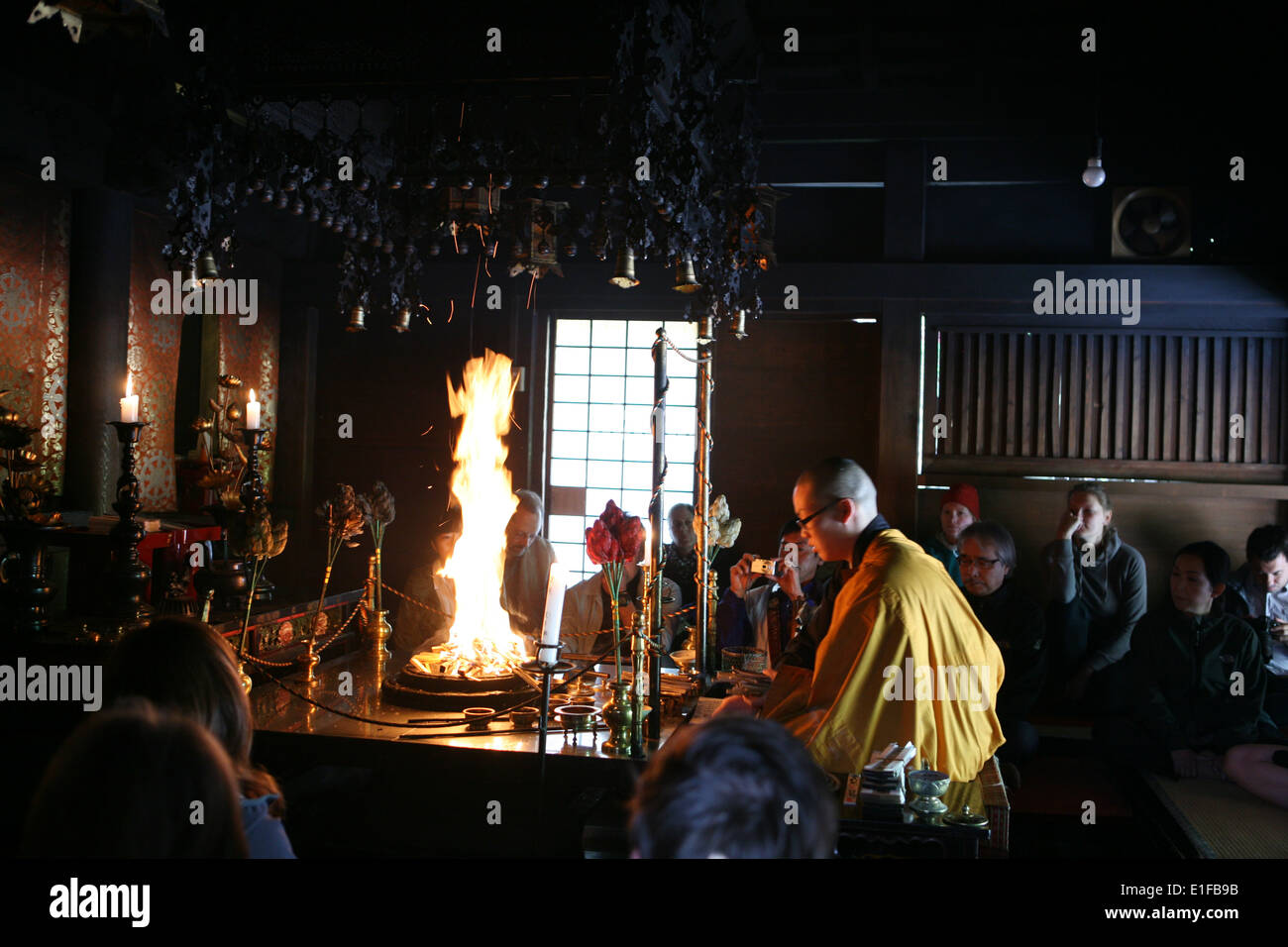 Early morning fire ceremony in Koyasan buddhist temple Stock Photo - Alamy