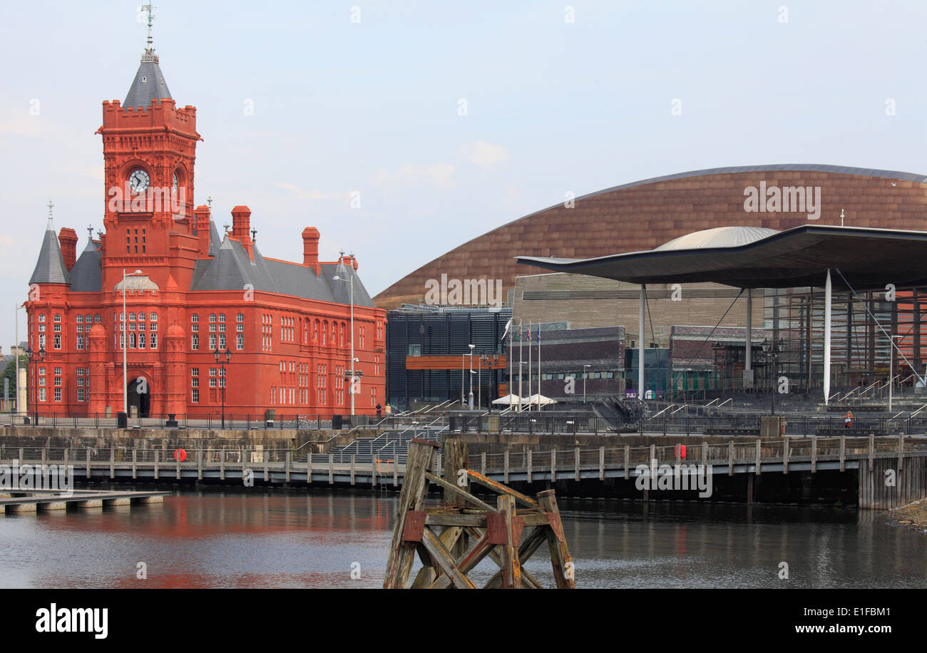 UK, Wales, Cardiff, Bay, Pierhead Building, Millennium Centre Stock ...