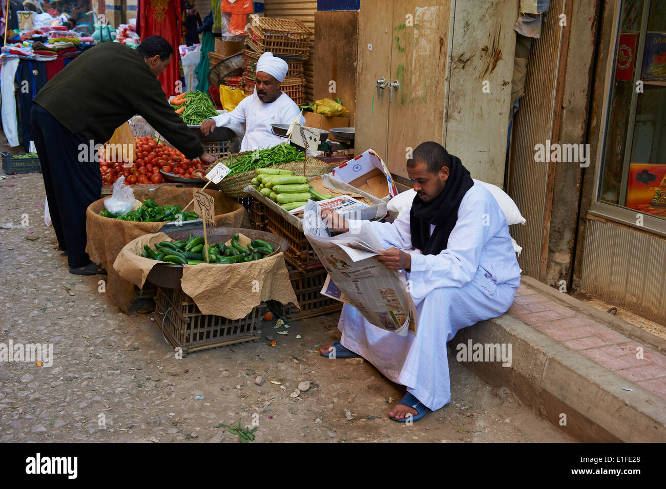 Souk luxor egypt hi-res stock photography and images - Alamy