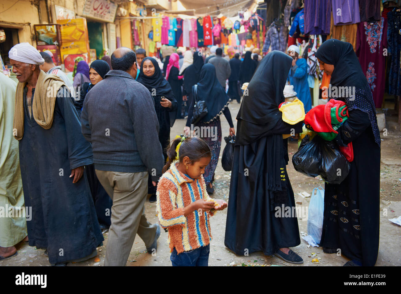 Egypt, Nile Valley, Luxor, Luxor souk or market Stock Photo - Alamy