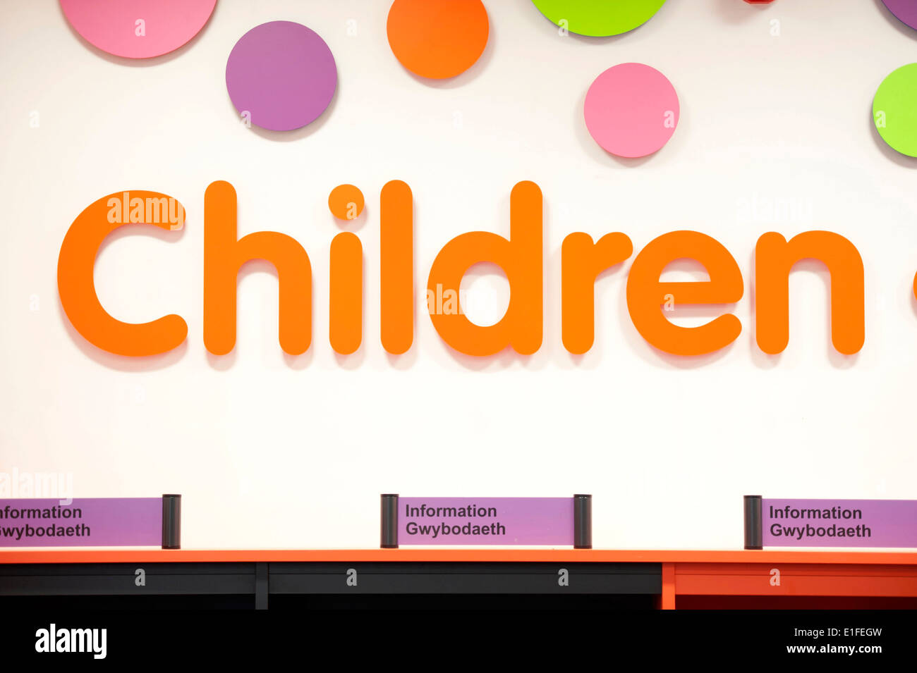 "Children" sign in Library Stock Photo - Alamy