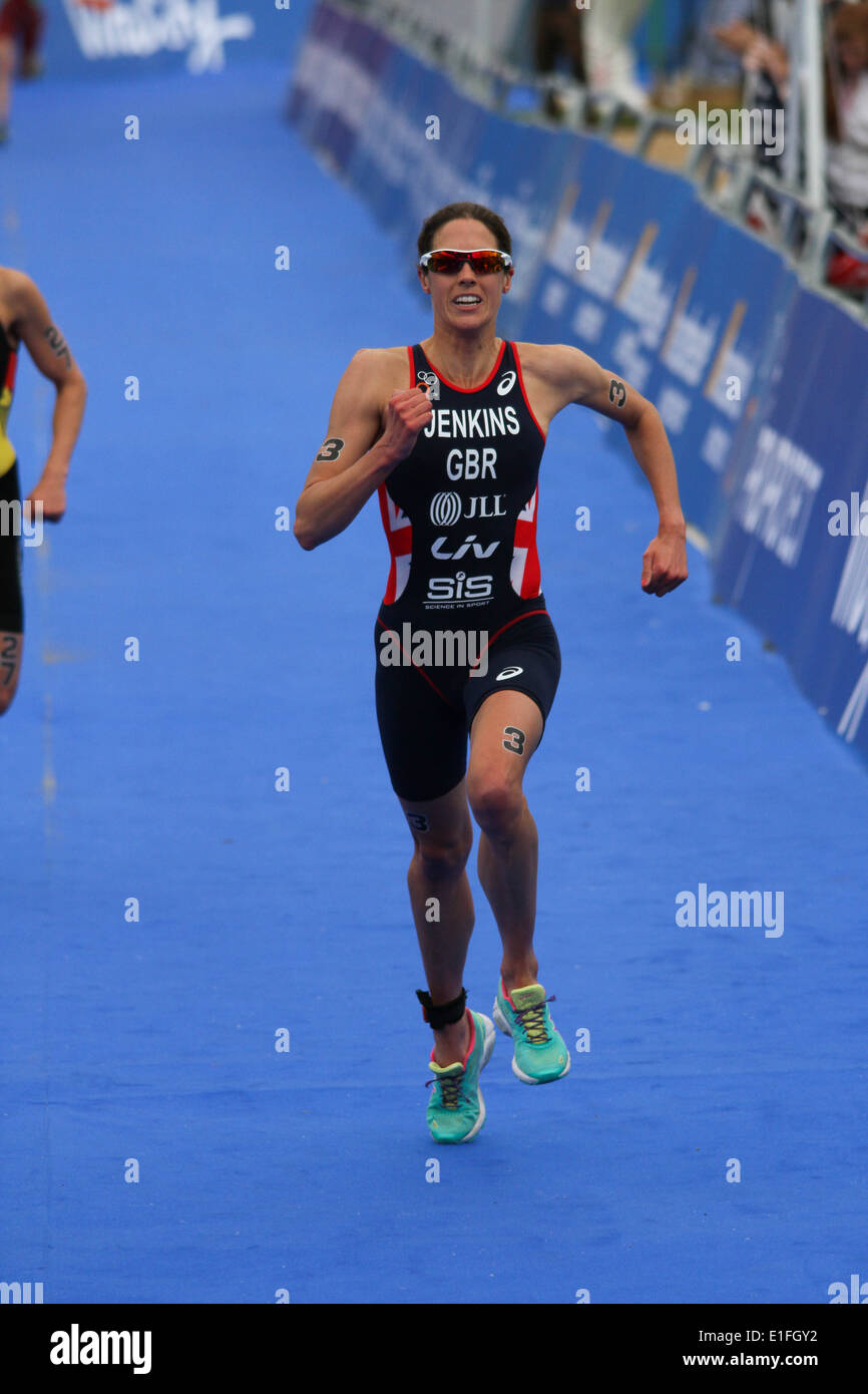 Helen Jenkins of GBR during the 2014 ITU Triathlon held in London Stock ...