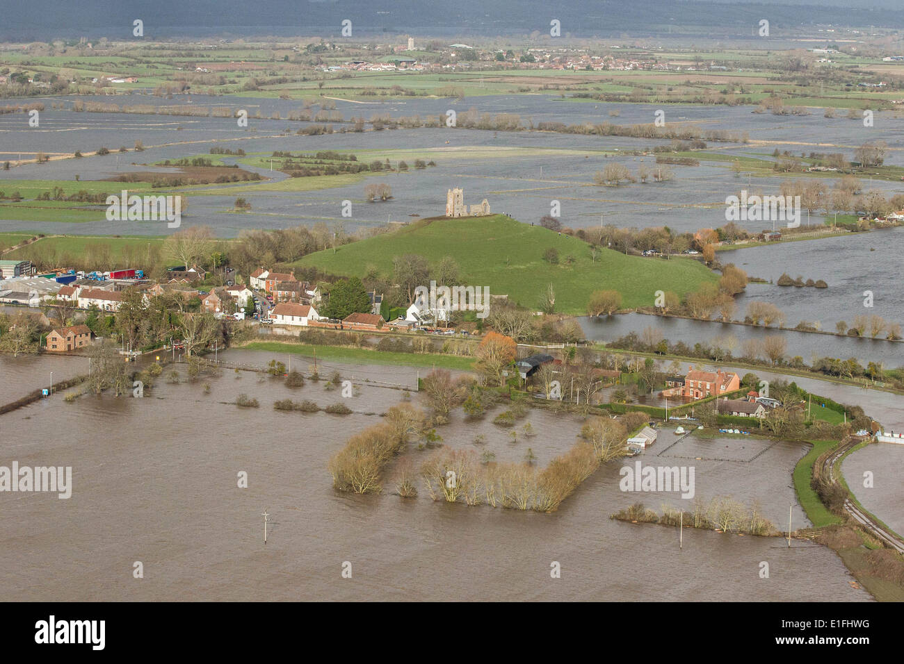 The small community at Burrowbridge on the banks of the River Parrett ...