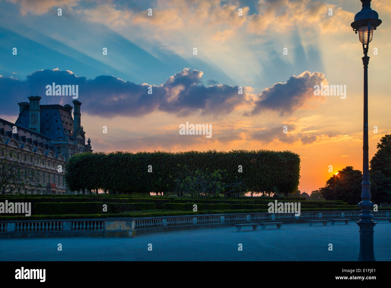 Louvre museum sunset hi-res stock photography and images - Alamy