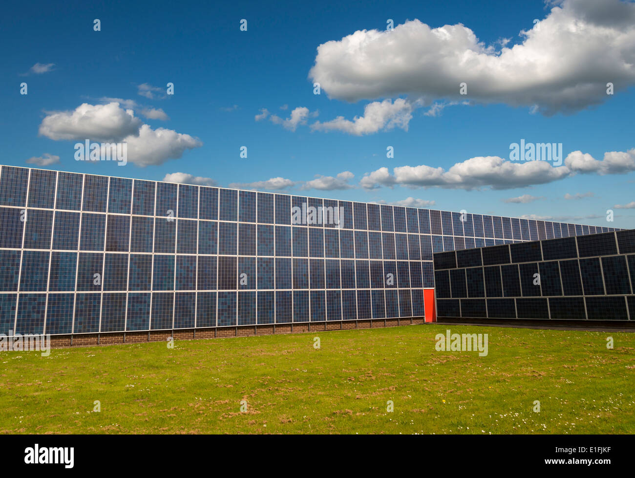 Solar cell factory hi-res stock photography and images - Alamy