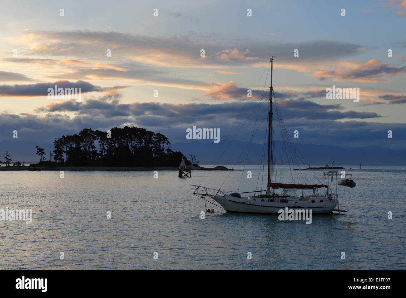 Sunset over Haulashore Island, Nelson, Nelson region, South Island, New ...