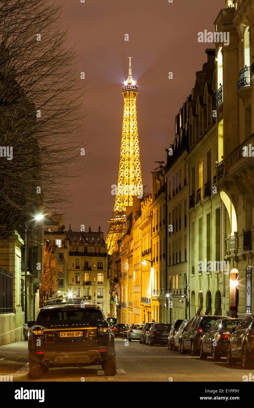 Calles De Paris De Noche Night Street In Paris, Quiet.