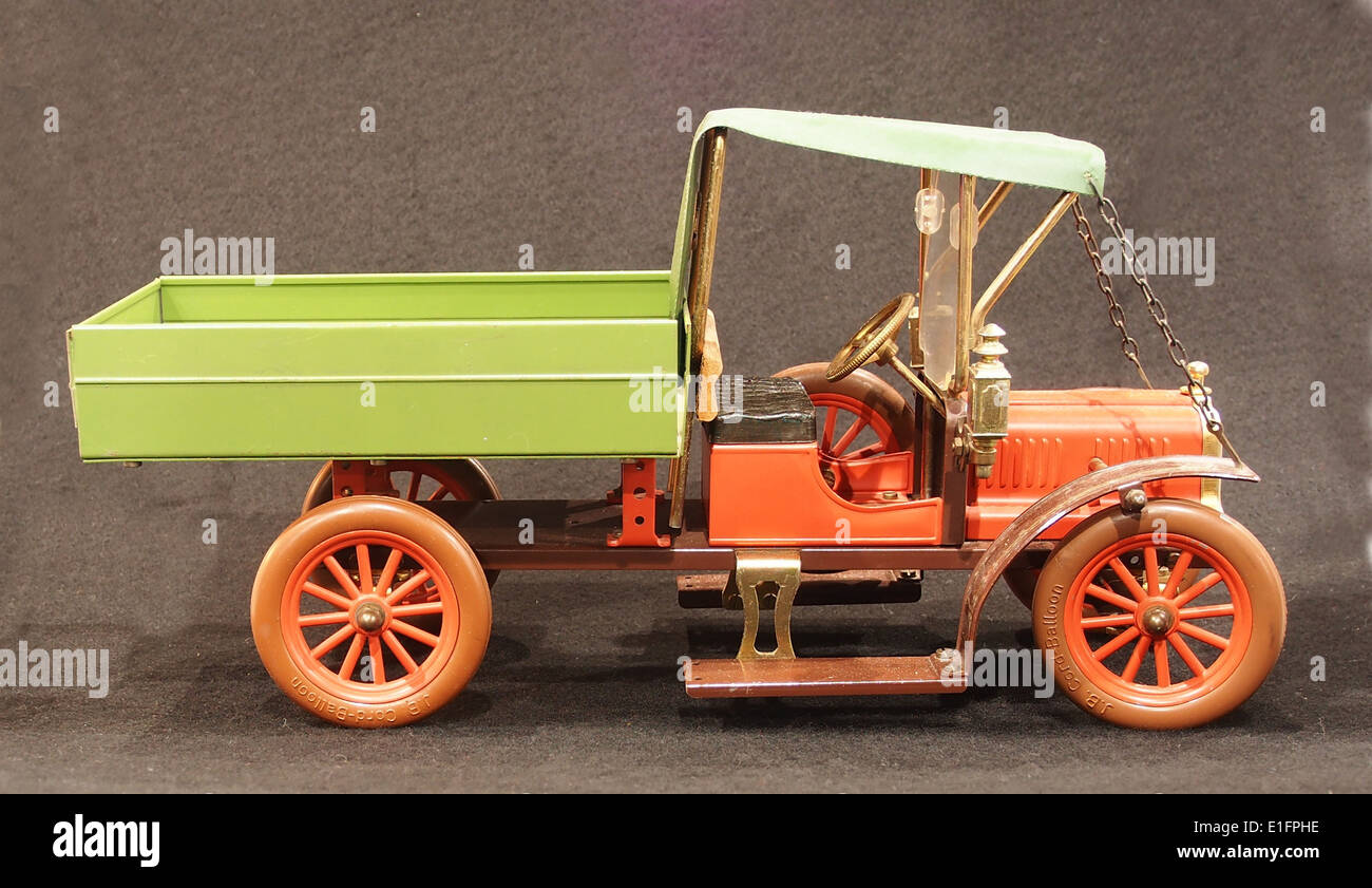 Tin toy lorry hi-res stock photography and images - Alamy