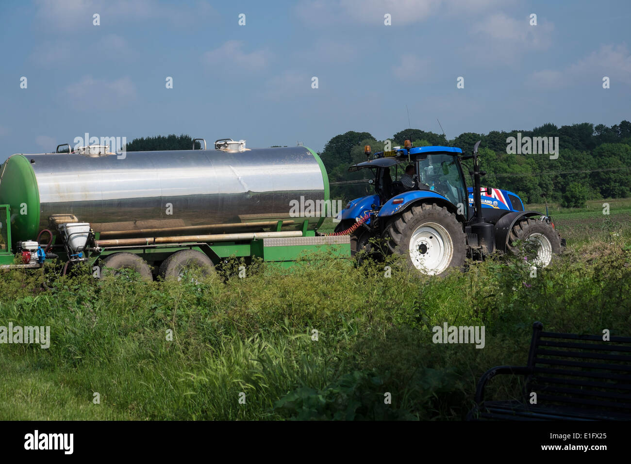 Water bowser hi-res stock photography and images - Alamy