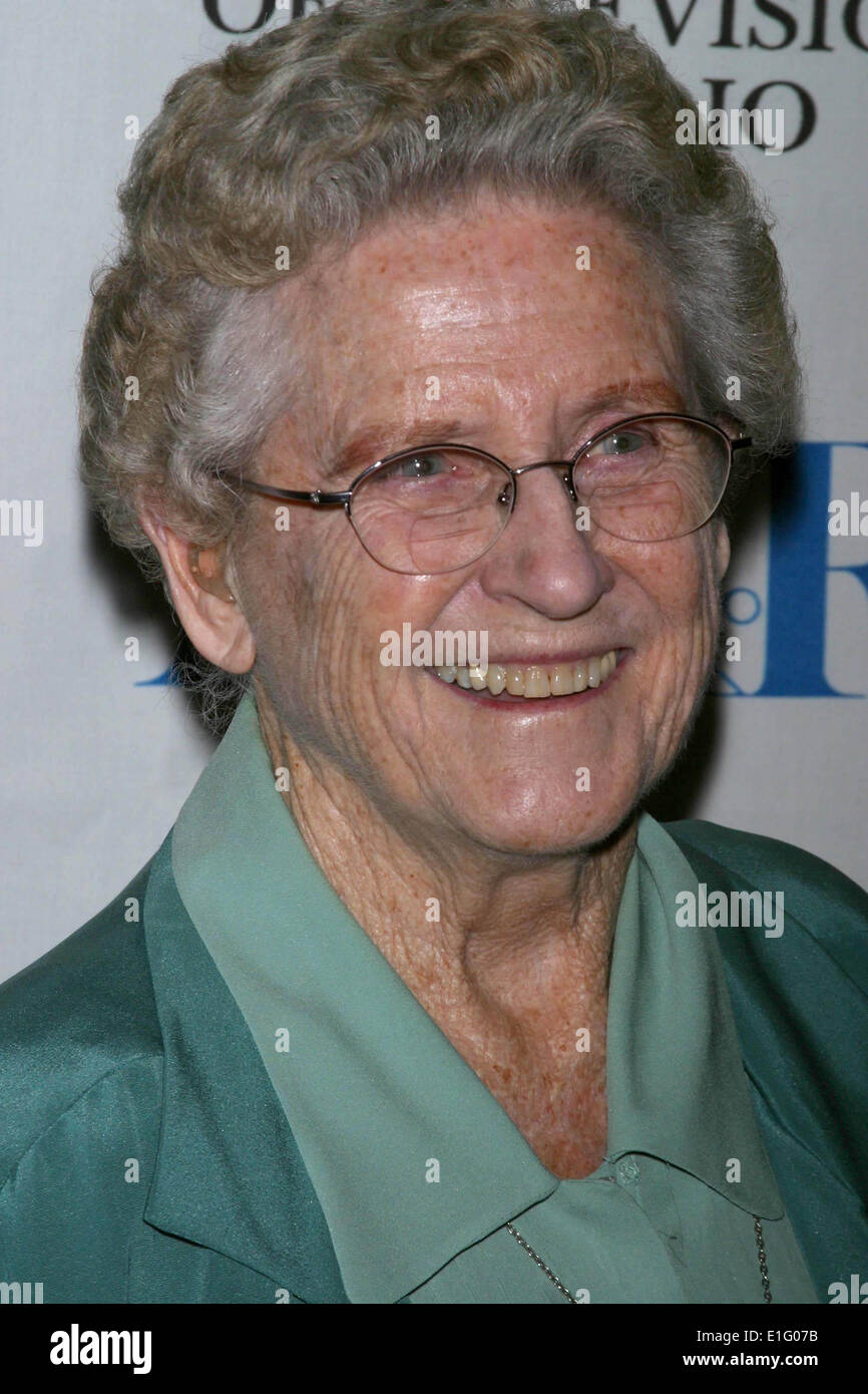 Alice the brady bunch hi-res stock photography and images - Alamy