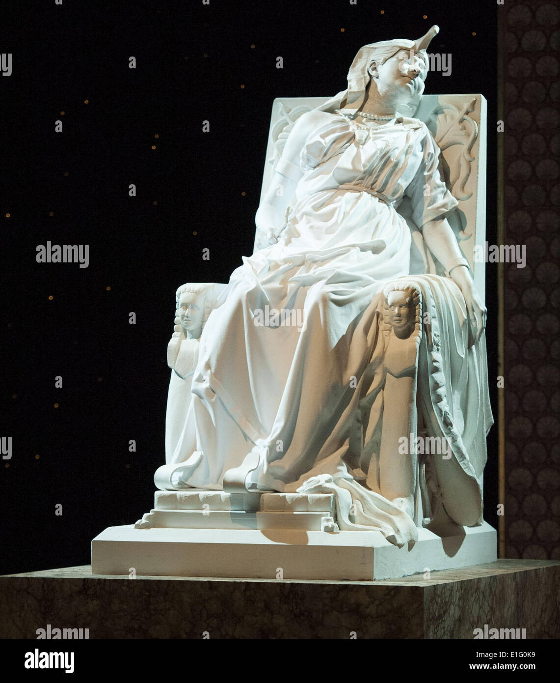 The death of cleopatra edmonia lewis hi-res stock photography and ...