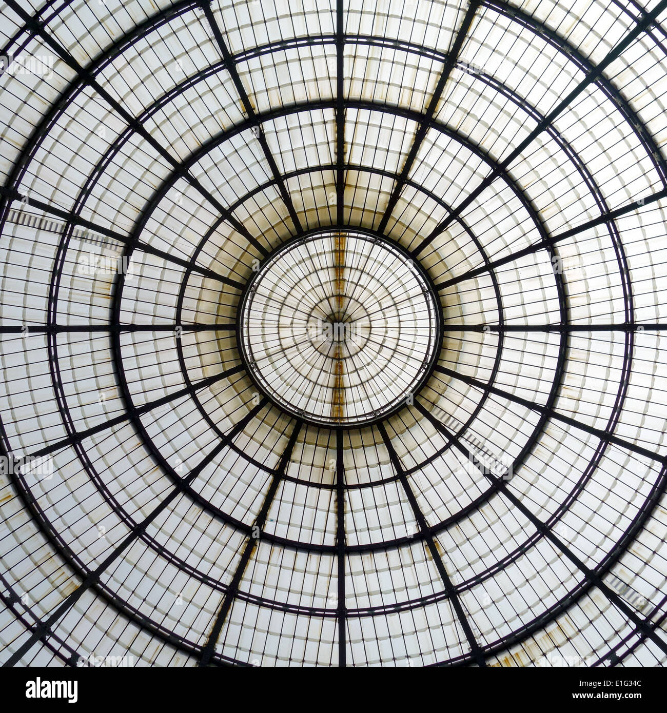 Glass structure hi-res stock photography and images - Alamy