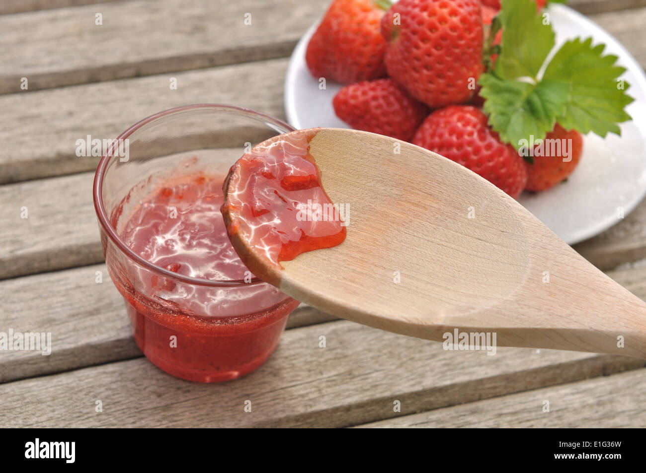 Spoon taste hi-res stock photography and images - Alamy