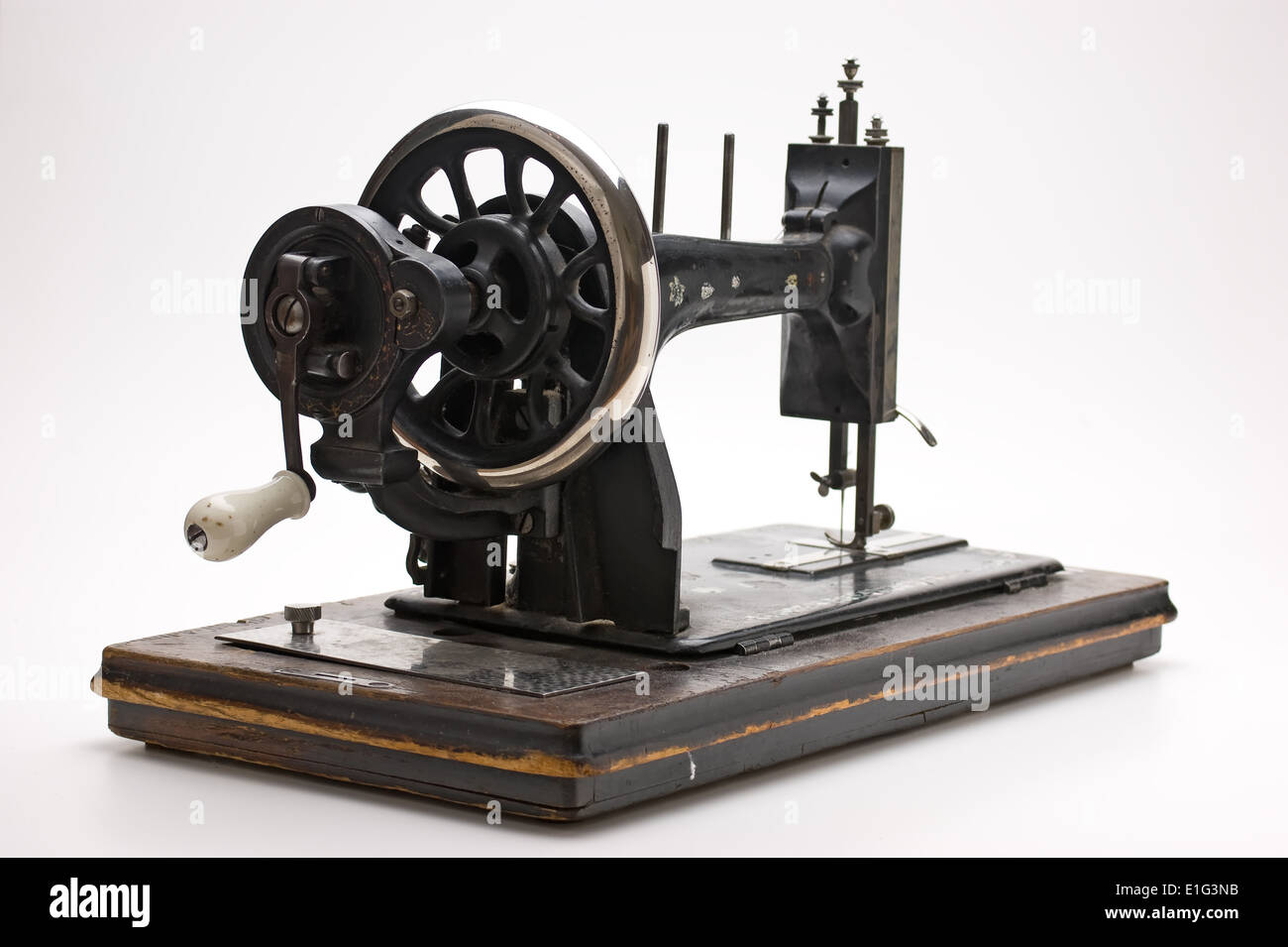 Old sewing machine Stock Photo - Alamy