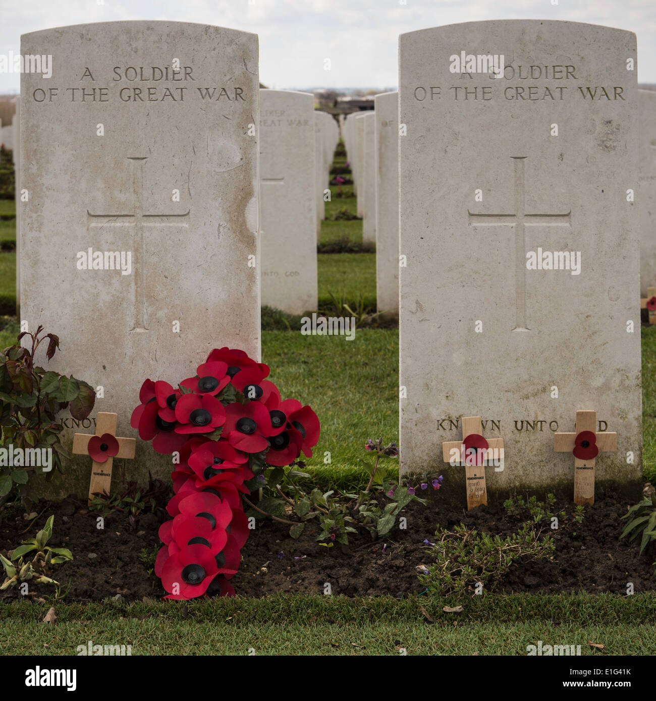 Ww1 graves tyne cot cemetery hi-res stock photography and images - Alamy