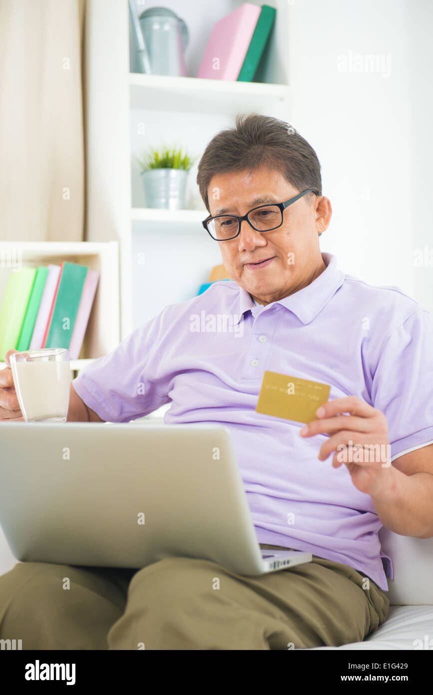 Asian pensioners hi-res stock photography and images - Alamy