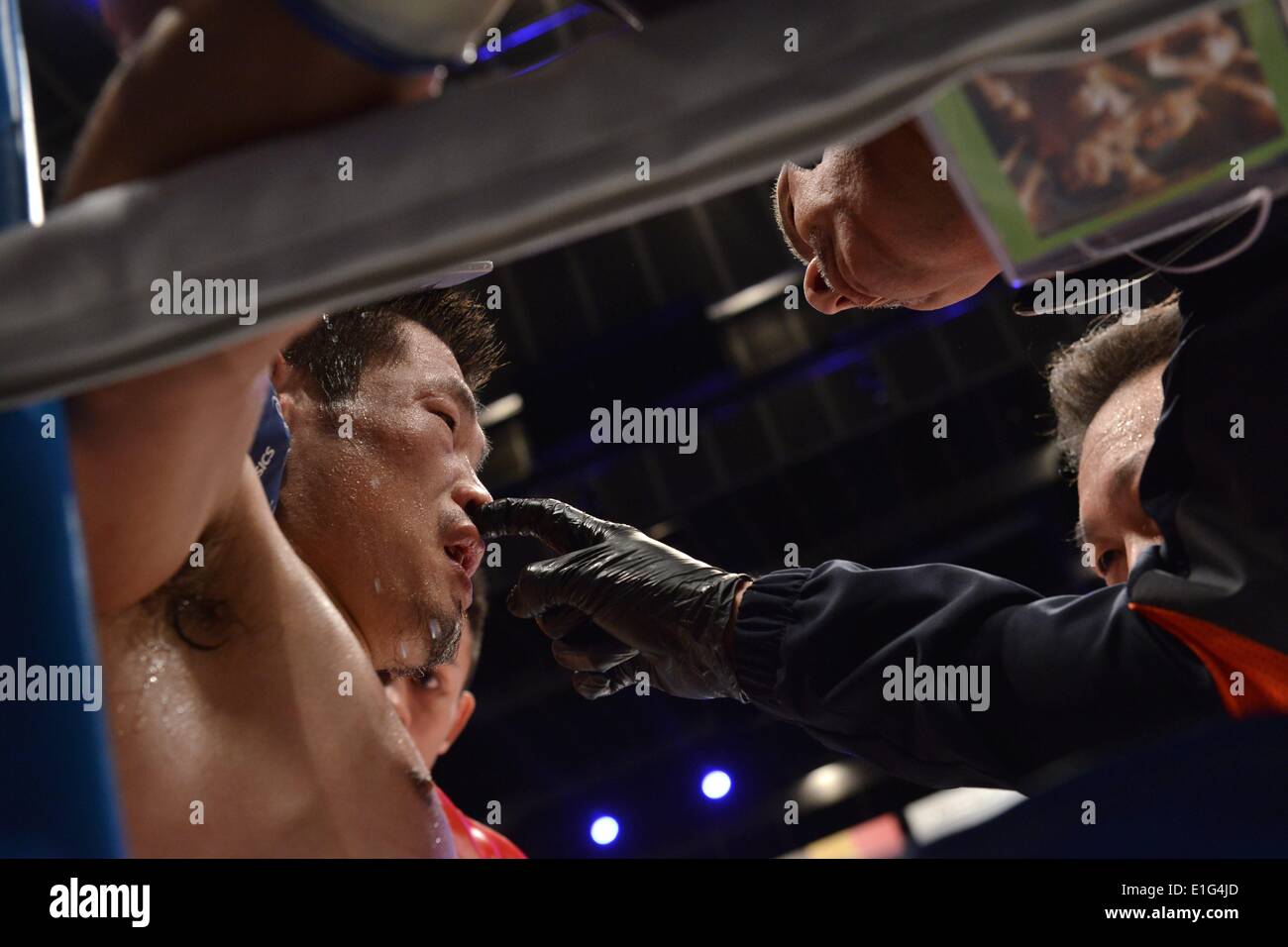 Osaka, Japan. 23rd Apr, 2014. (L-R) Hozumi Hasegawa (JPN), Rudy ...