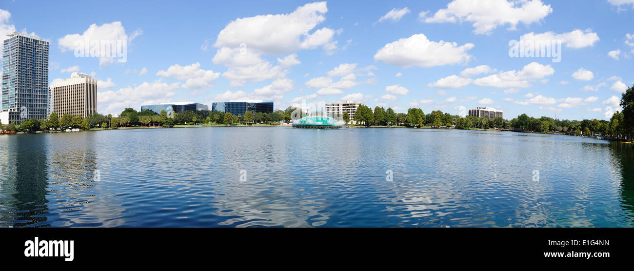 panorama of Eola lake in downtown Orlando Stock Photo - Alamy