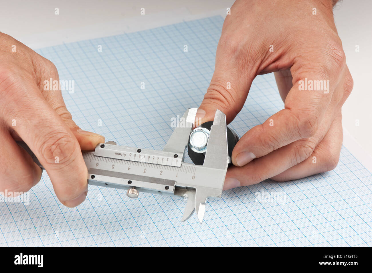 caliper measurement of the size of the details Stock Photo - Alamy