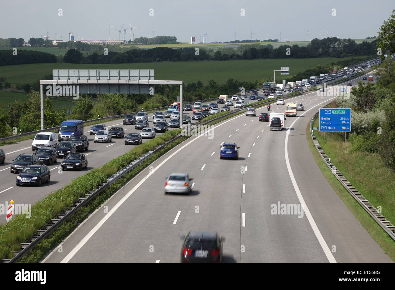 Autobahn construction hi-res stock photography and images - Alamy