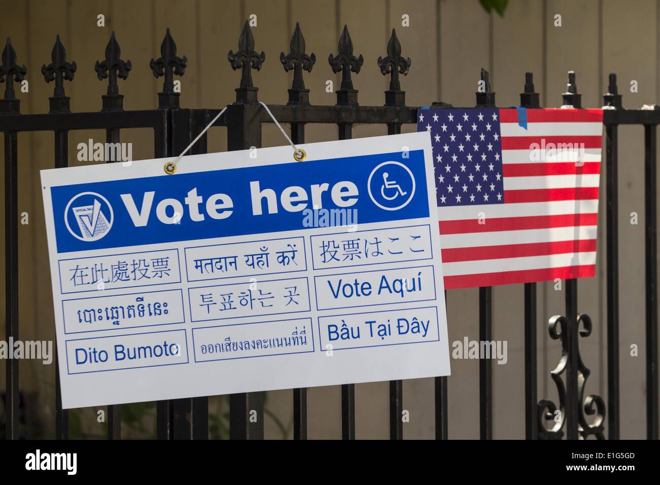 Los Angeles, California, USA. 3rd June, 2014. A sign and a U.S. flag ...