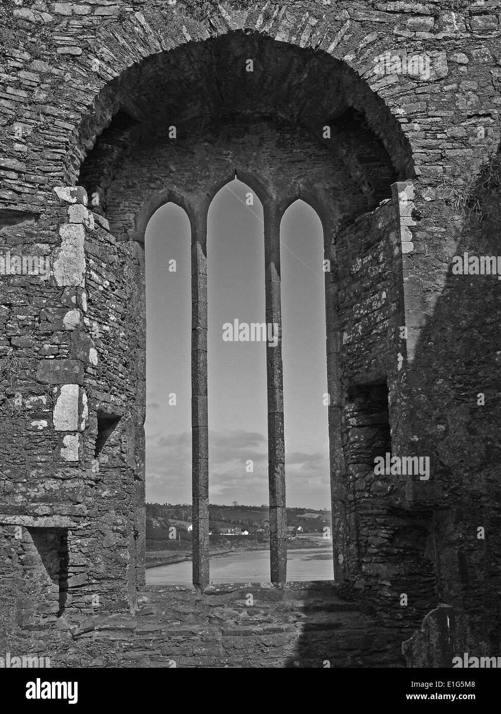 Lancet windows Black and White Stock Photos & Images - Alamy