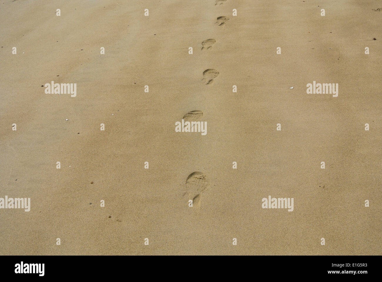 Sand follow footprints beach human hi-res stock photography and images ...