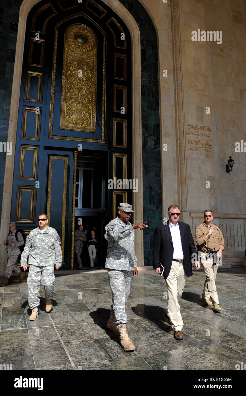 2010 dod photo by cherie cullen released usf i hi-res stock photography ...