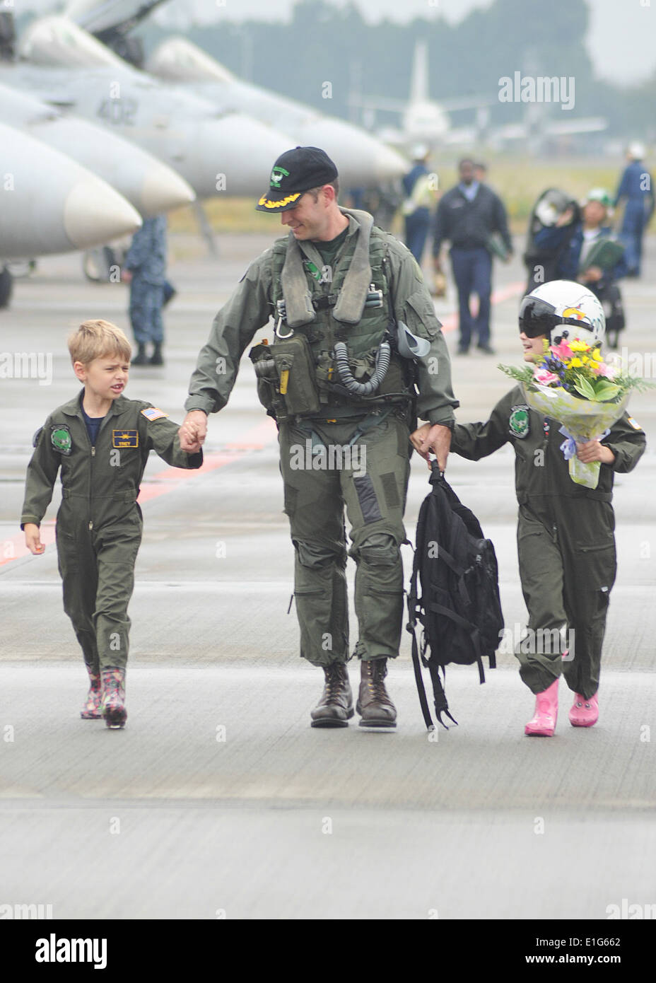 Strike fighter squadron 195 u s navy cmdr william gotten hi-res stock ...
