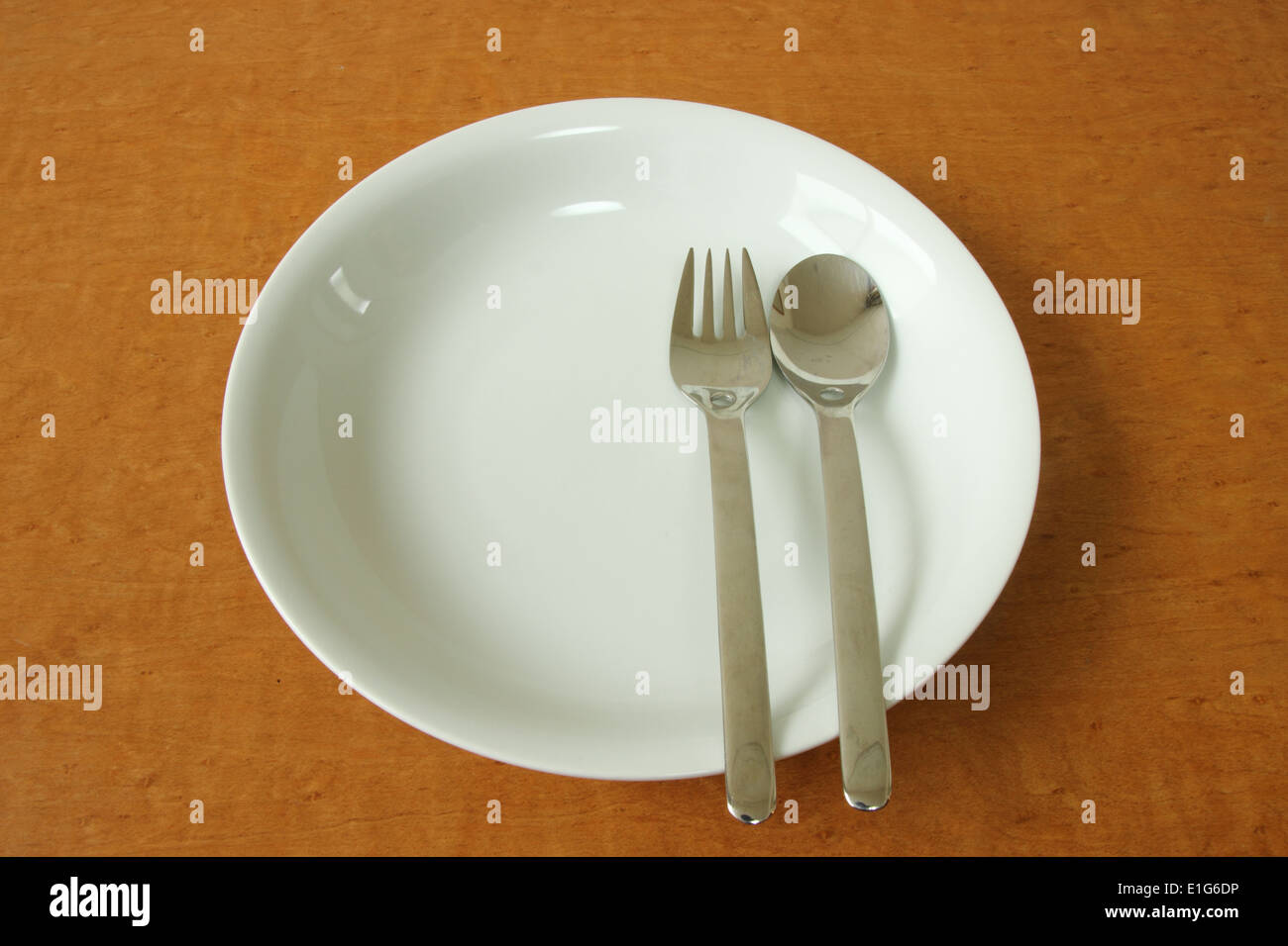 Spoon set table hi-res stock photography and images - Alamy