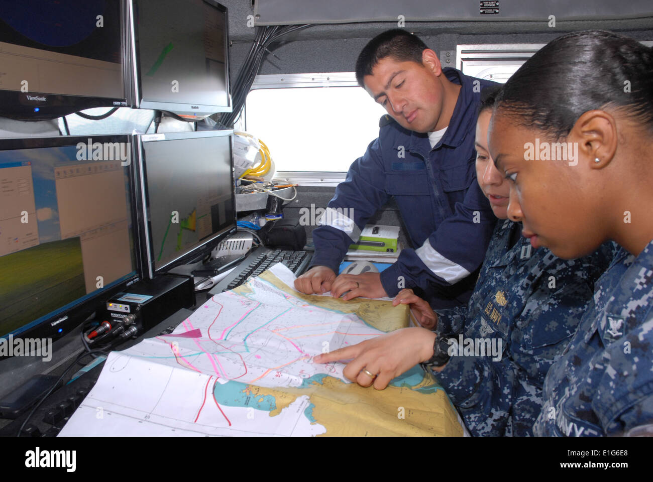 From right, U.S. Navy Aerographer?s Mate 3rd Class Sapheria Myers, Lt ...