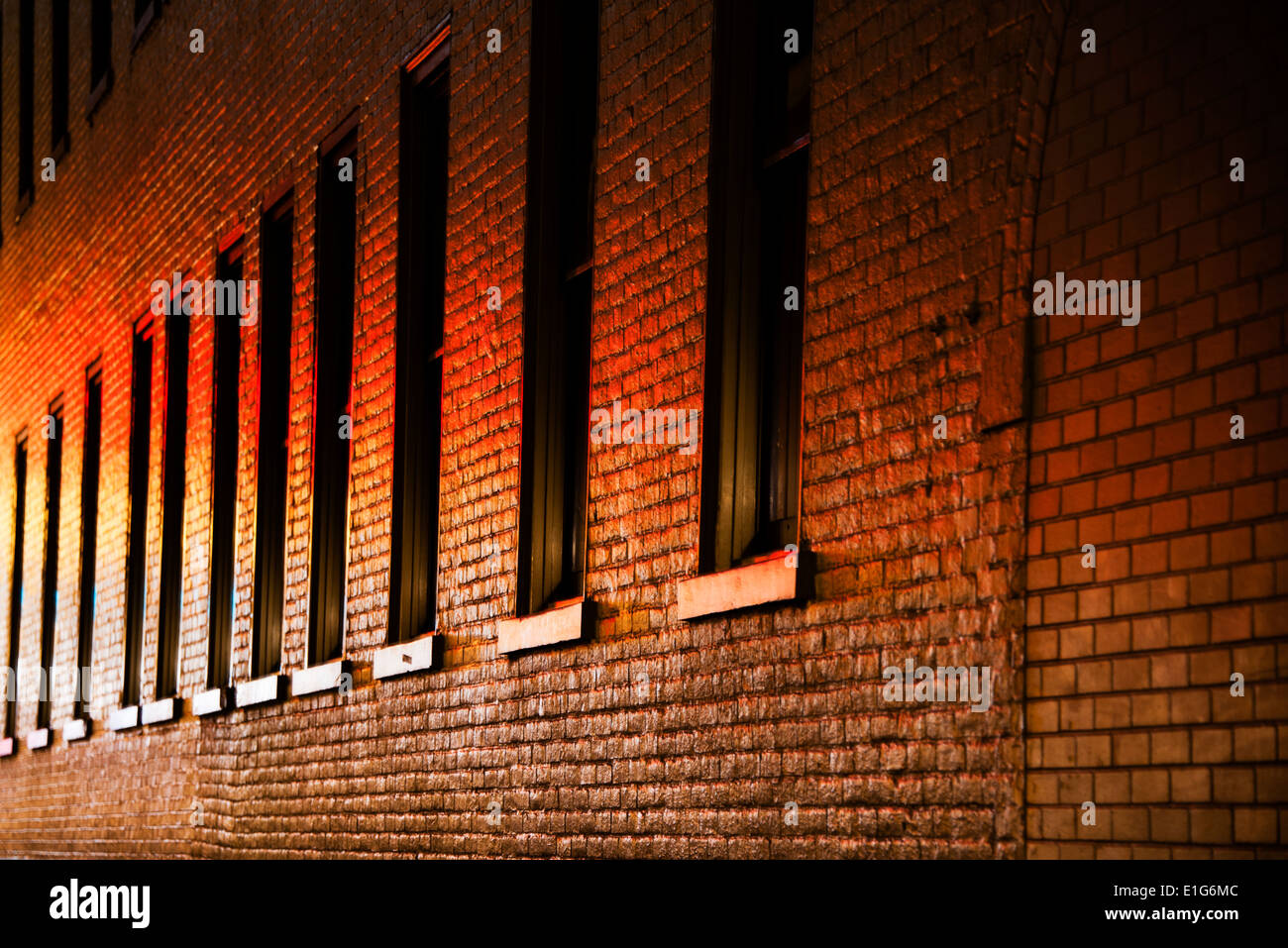 Black building vector hi-res stock photography and images - Alamy