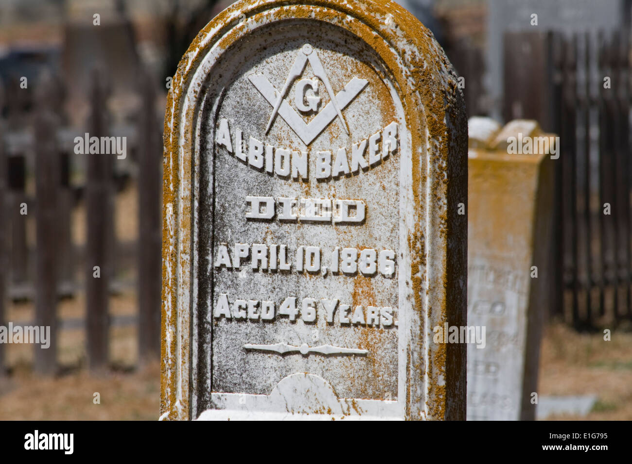 Grave marker hi-res stock photography and images - Alamy