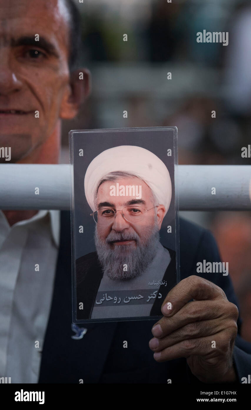 Portrait ayatollah ruhollah khomeini hi-res stock photography and ...