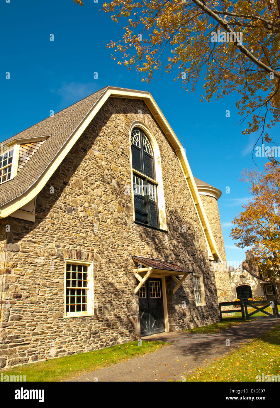 horse stable entrance Stock Photo - Alamy