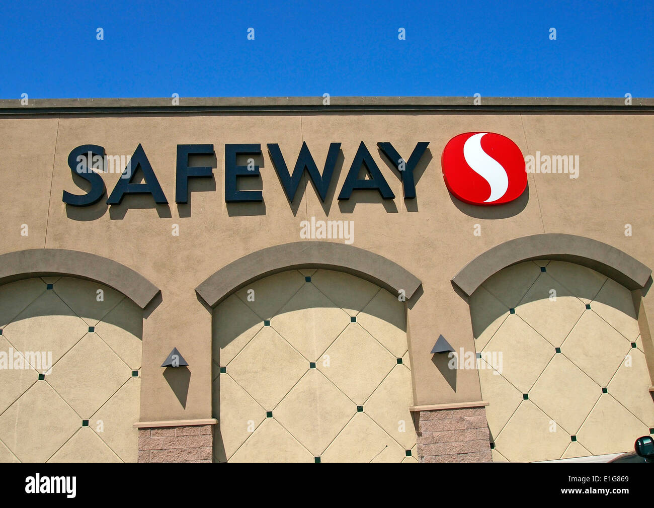 Safeway market hi-res stock photography and images - Alamy