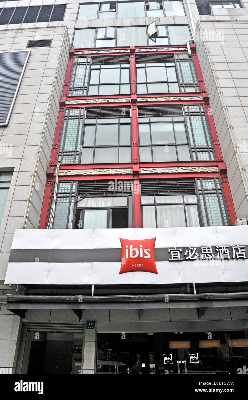 hotel Ibis Shanghai Yu Garden Shanghai China Stock Photo - Alamy