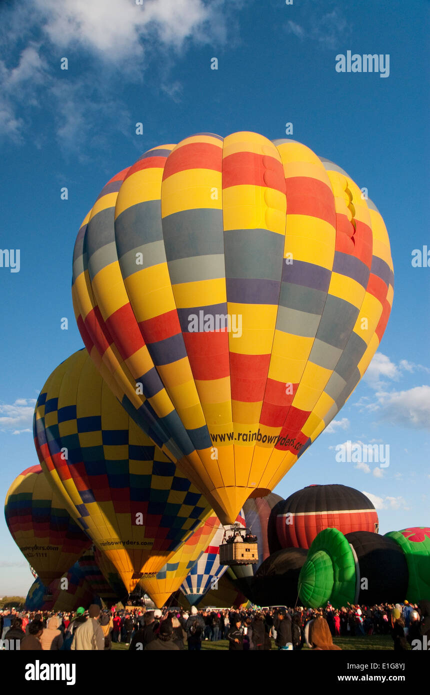 Hot air balloons hi-res stock photography and images - Alamy