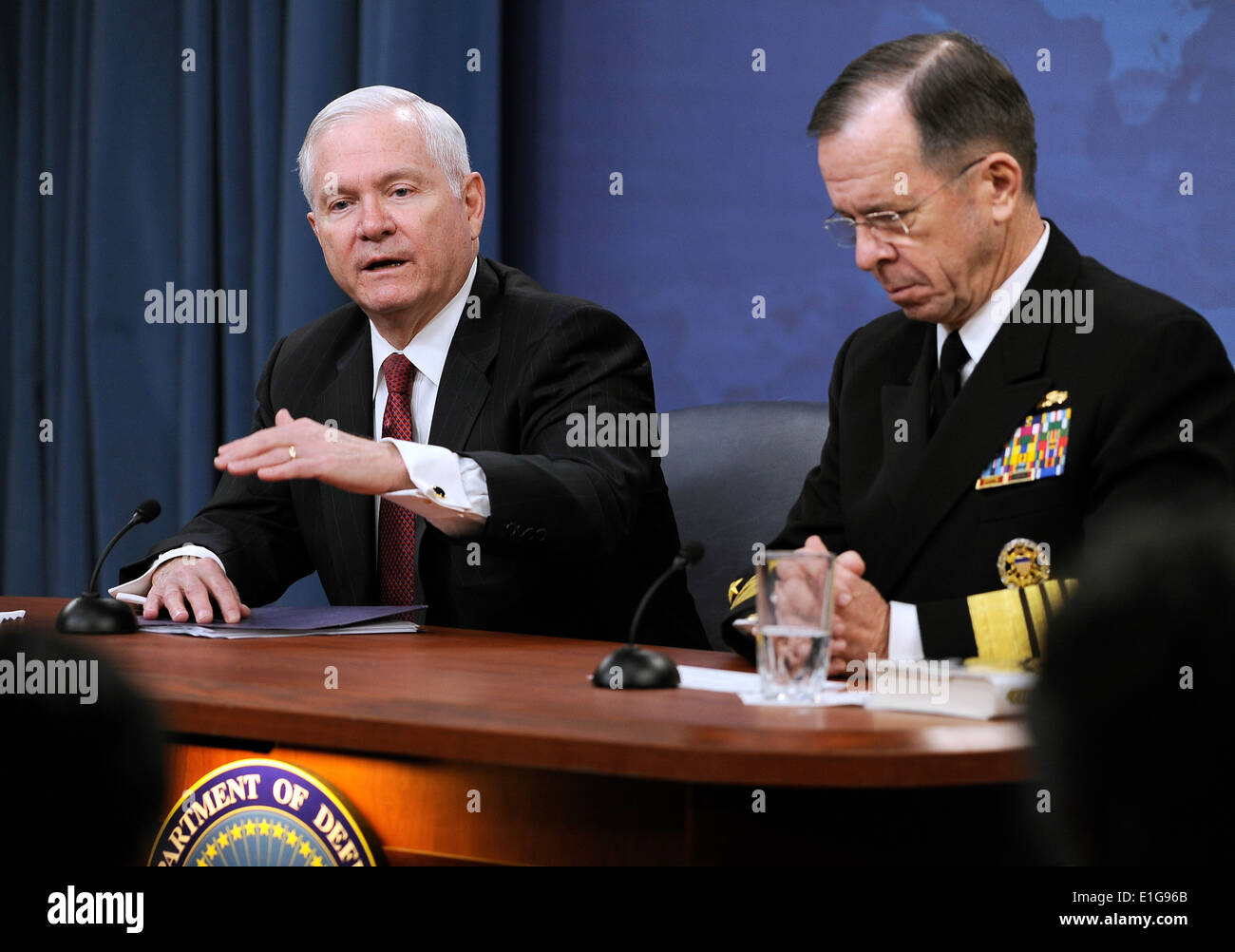 Robert michael gates hi-res stock photography and images - Alamy