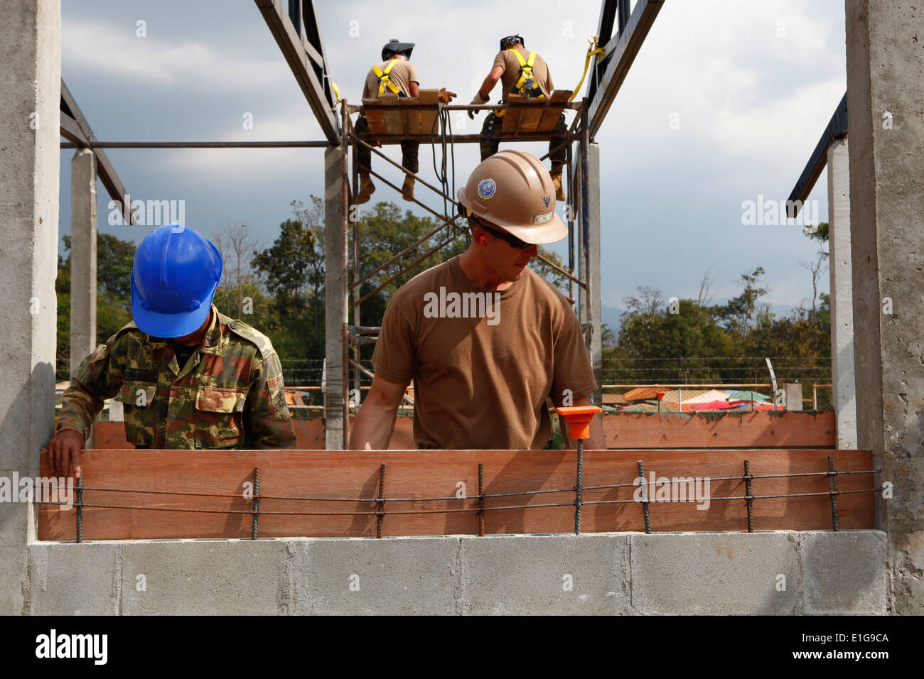 Royal Thai Military Mobile Development Unit (RTM MDU) Engineers, and U ...