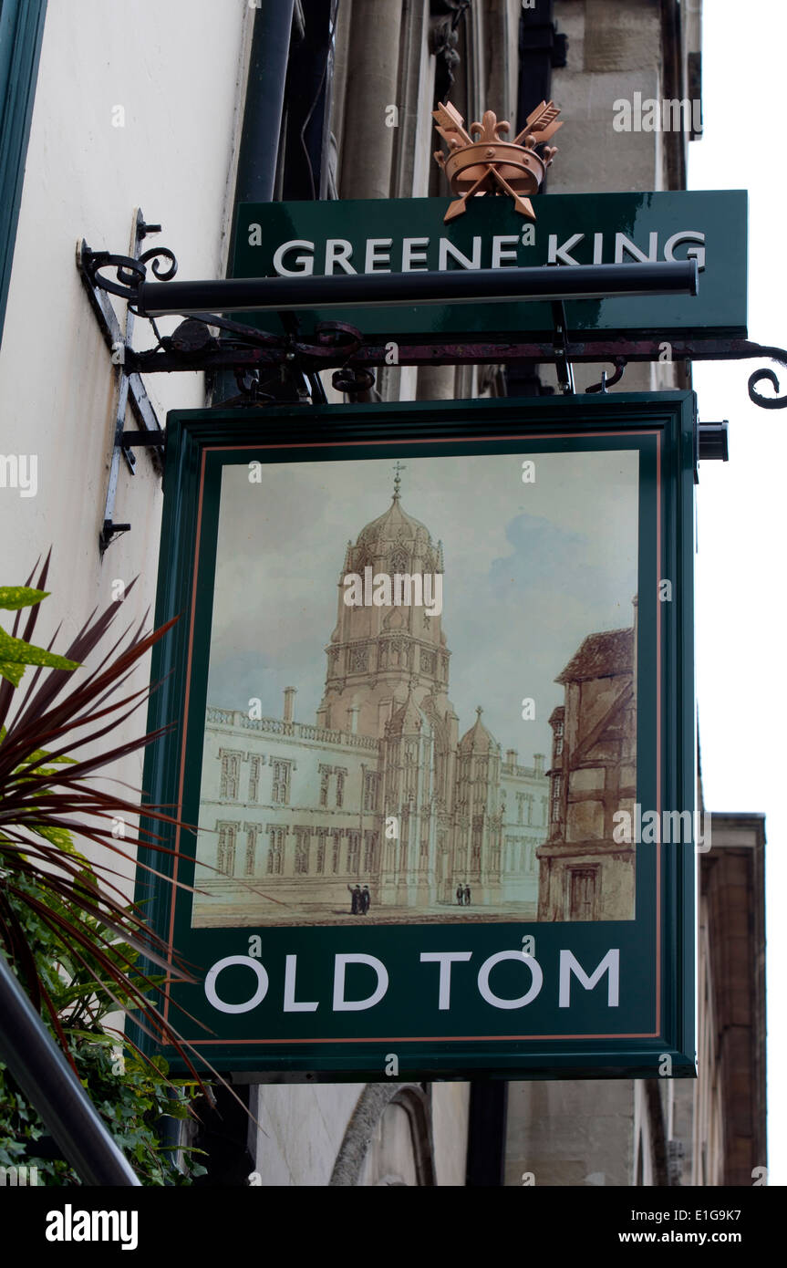 Old Tom pub sign, Oxford, UK Stock Photo - Alamy