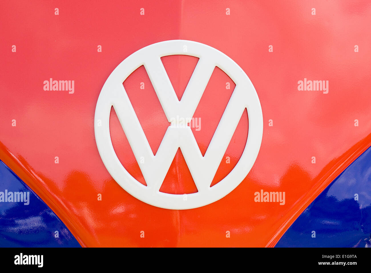 Vw camper van logo hi-res stock photography and images - Alamy