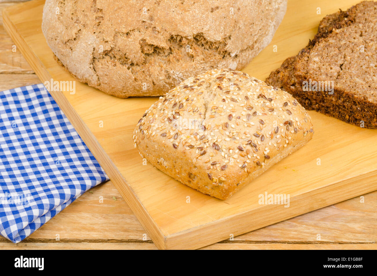 Different types of German whole wheat bread Stock Photo - Alamy