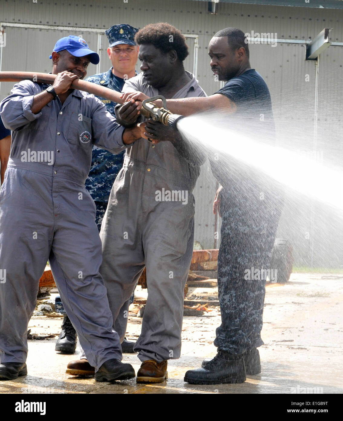 U s navy damage controlman 1st class charles patterson hi-res stock ...