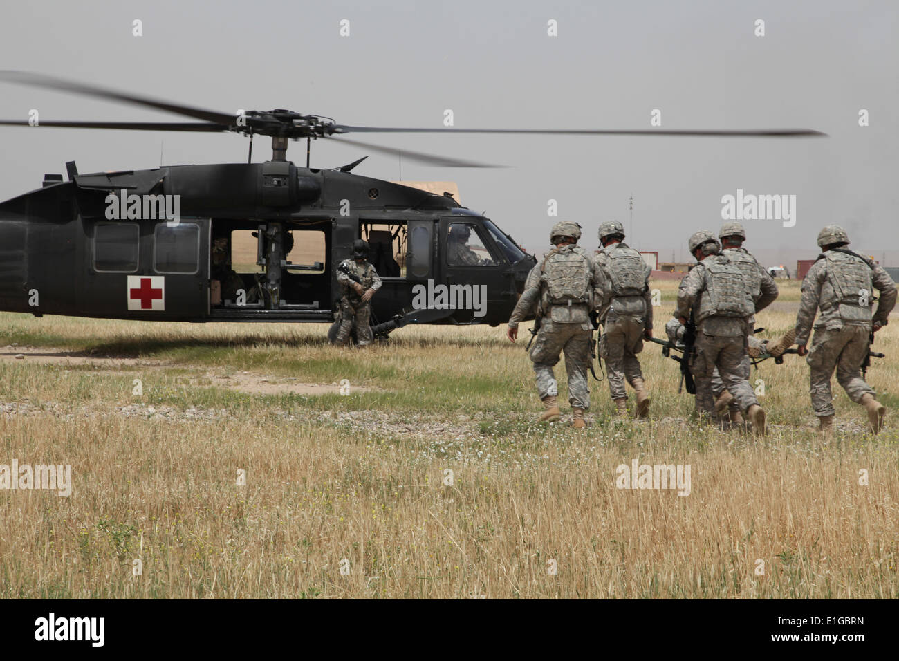 U.S. Army Soldiers from 2nd Battalion, 12th Cavalry Regiment, 4th ...
