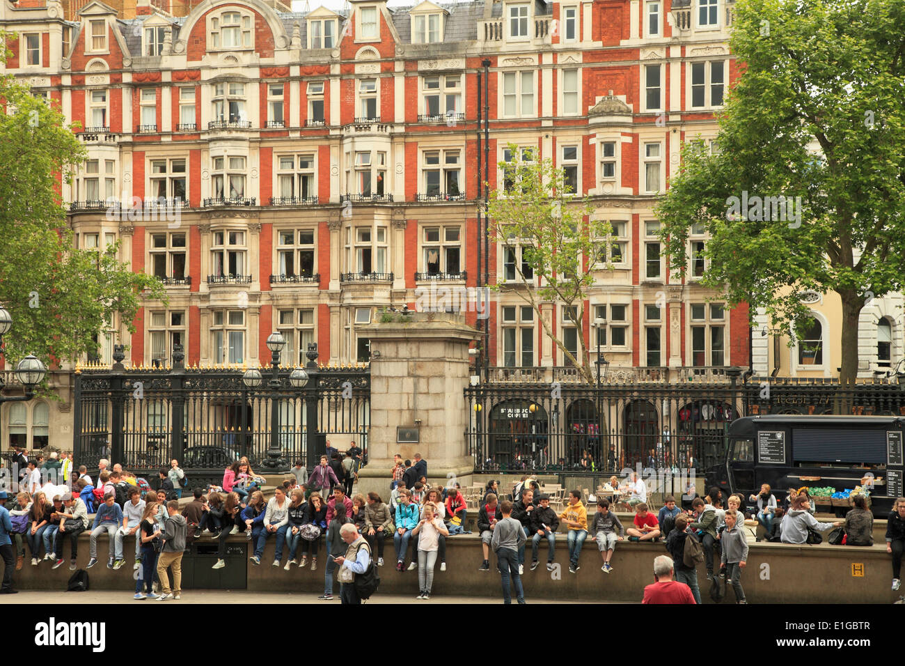 UK, England, London, Great Russel Street, crowd, people Stock Photo - Alamy
