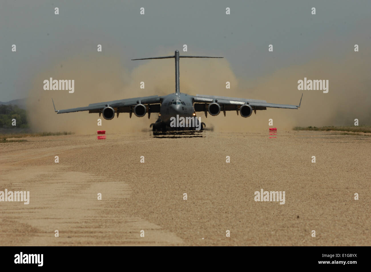 452nd air mobility wing hi-res stock photography and images - Alamy