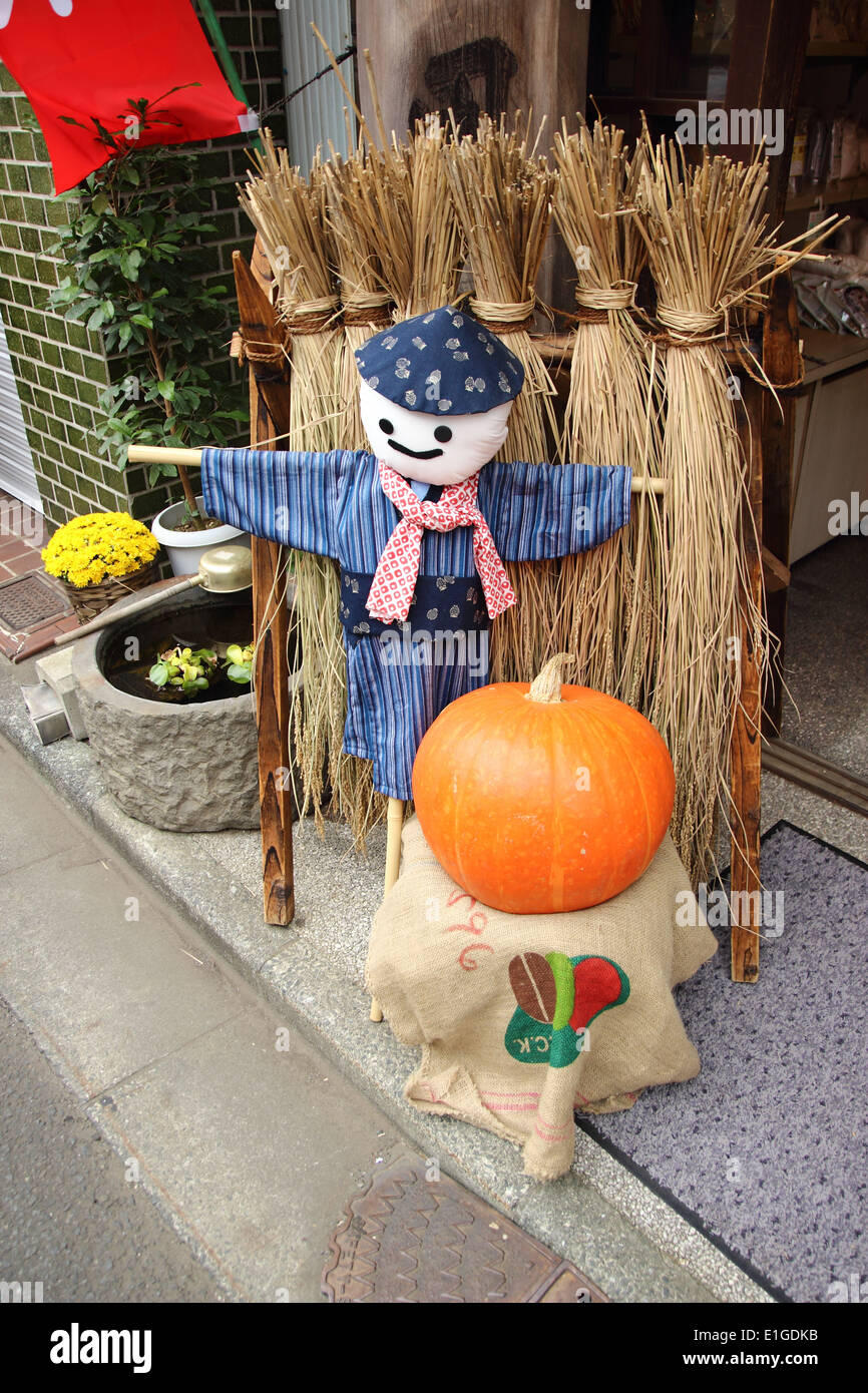 Japanese scarecrow hi-res stock photography and images - Alamy
